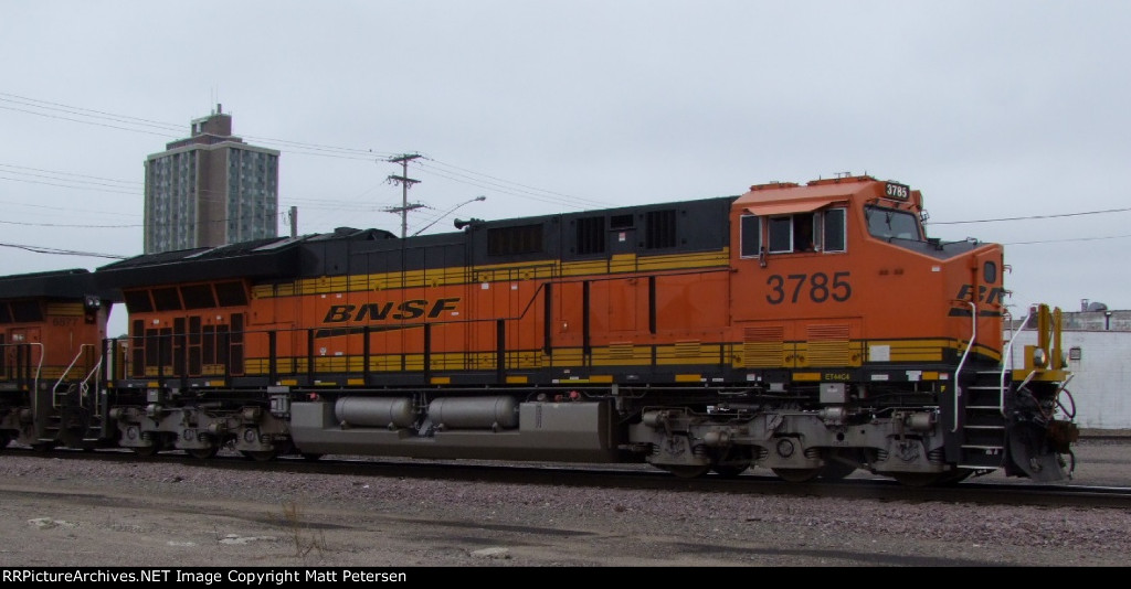 BNSF 3785